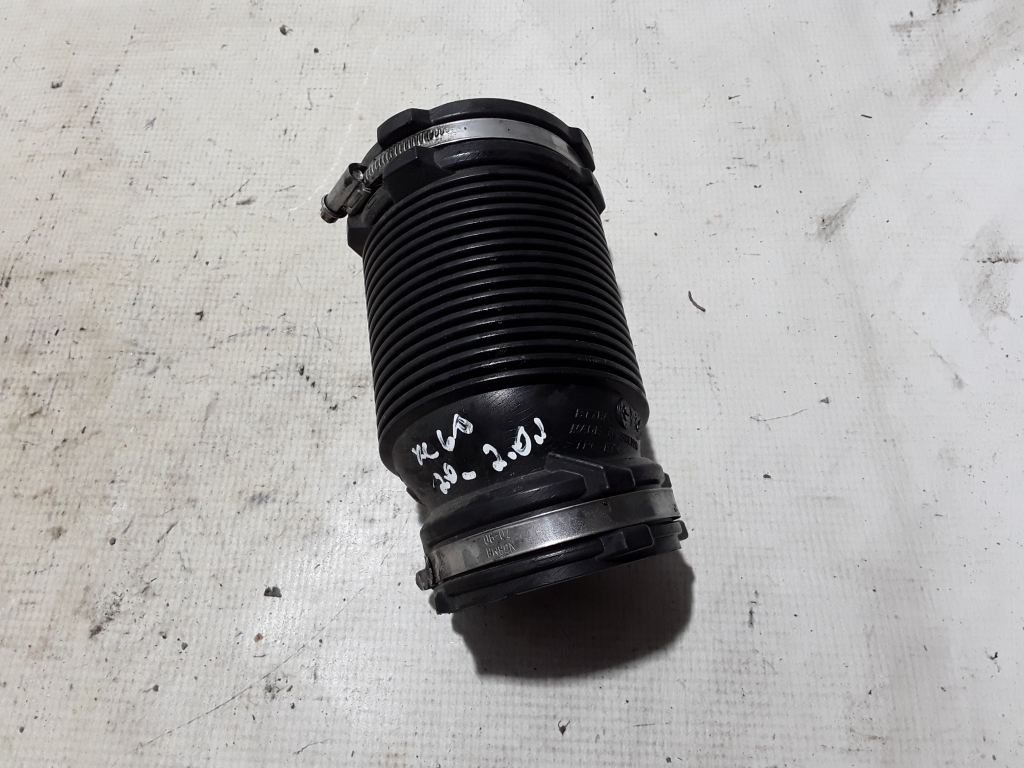 Used VOLVO XC60 Air intake hose 32283210