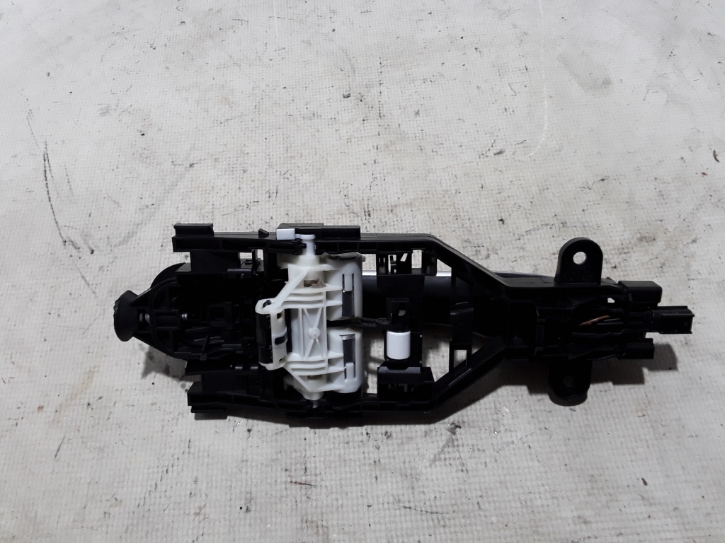 Used VOLVO XC60 Front door external opening handle and its details