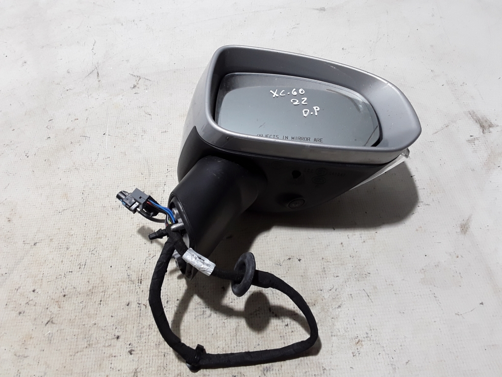 Used VOLVO XC60 Side mirror and its details 31424834