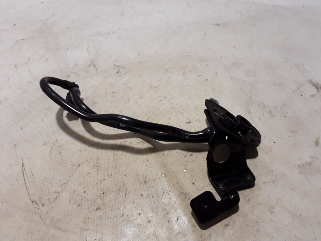 Used VOLVO XC60 Cooling radiator hose 32138001