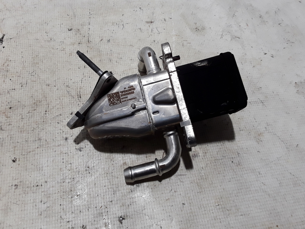 Used VOLVO XC60 EGR valve cooler 30668658