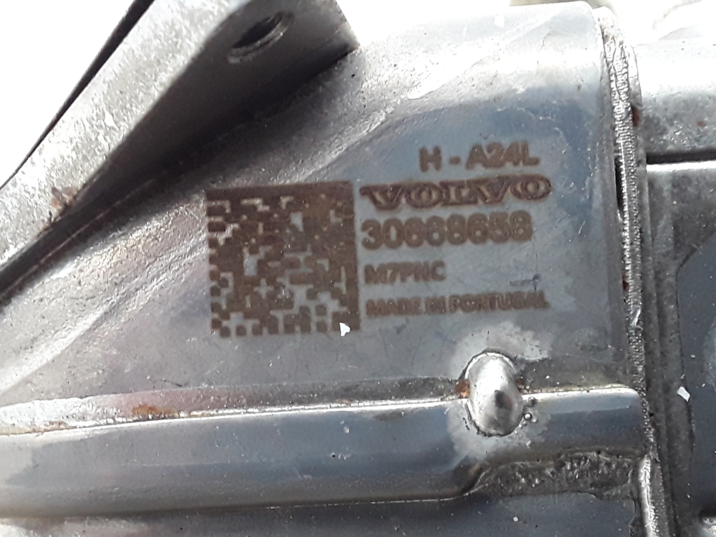 Used VOLVO XC60 EGR valve cooler 30668658