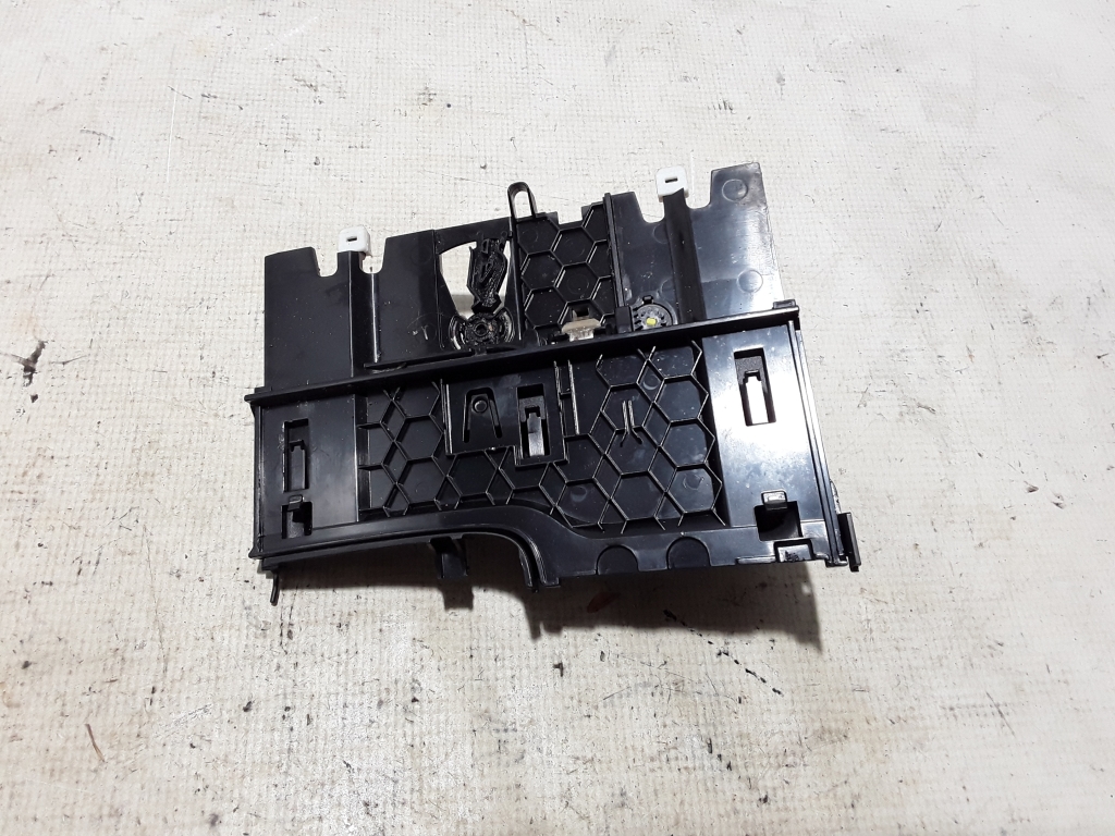 Used VOLVO XC60 Ashtray front 32275471