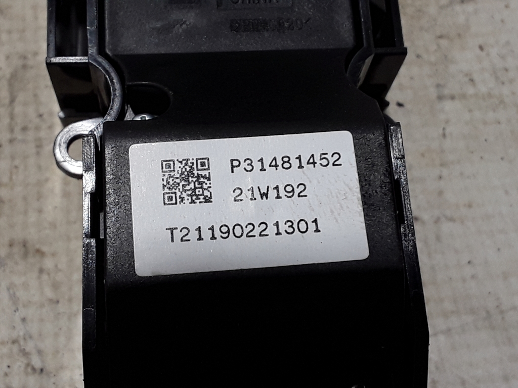 Used VOLVO XC60 Ignition switch 31481452