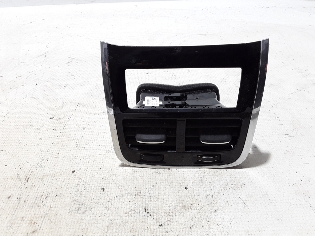 Naudotas VOLVO XC60 Salono konsolės kita detalė 31497490