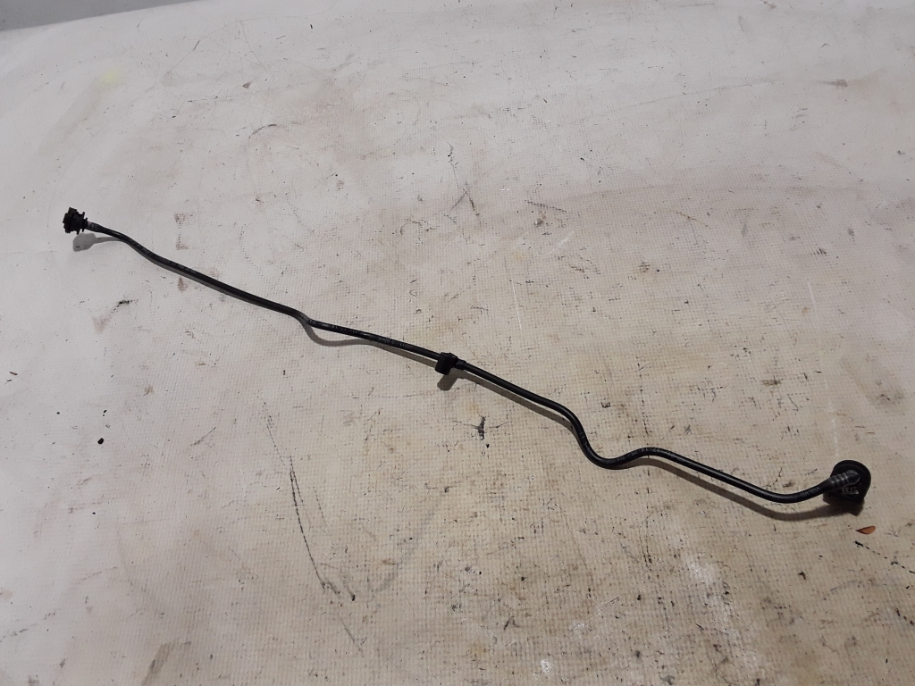 Used VOLVO XC60 Cooling radiator hose 32252211