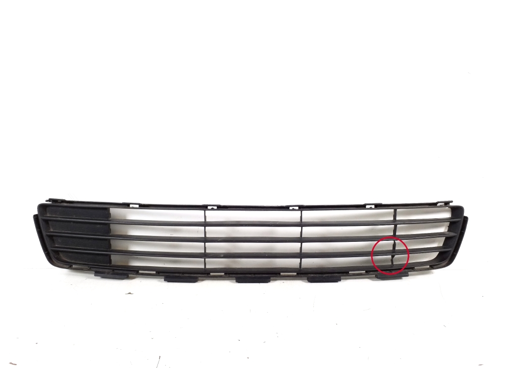 Used TOYOTA Yaris Front bumper lower grille 53112-0D160