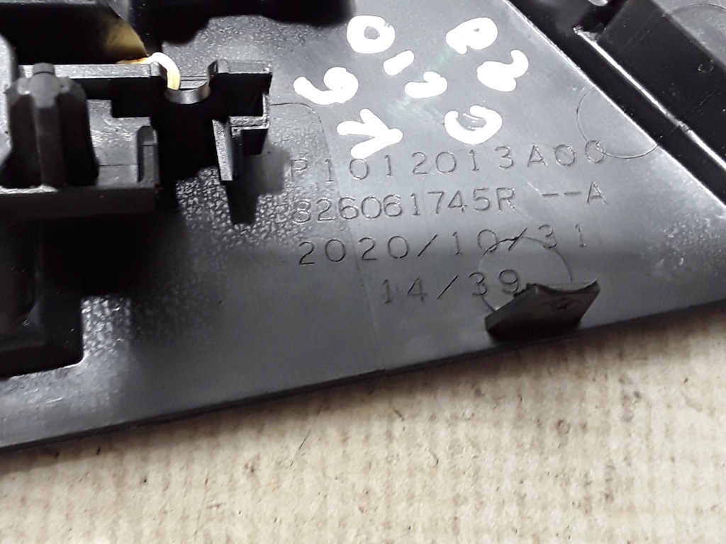 Benutzt RENAULT Clio Griff zum Öffnen der hinteren Seitentür außen und ...