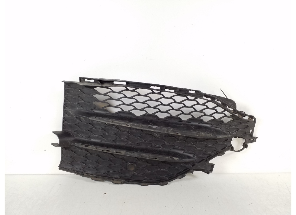 Used Mercedes Benz GLE-Class Front bumper lower grille A1678857503