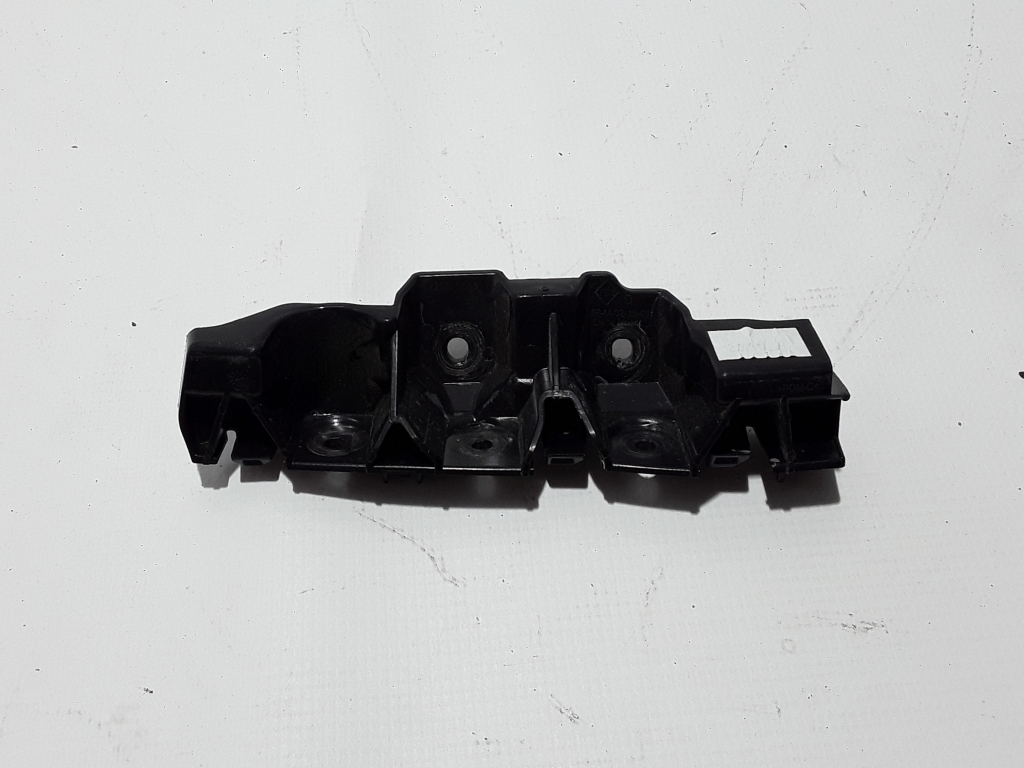 Used Dacia Sandero Front bumper bracket 622221659R