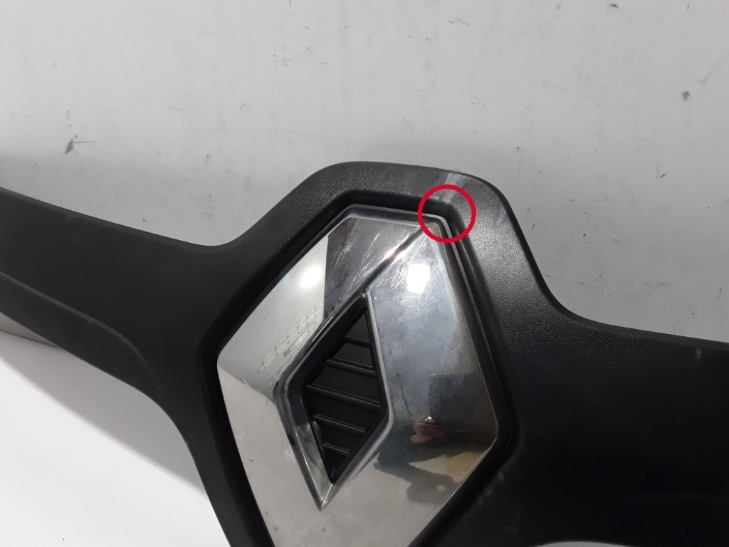 Used RENAULT Trafic Front grille 848216441R