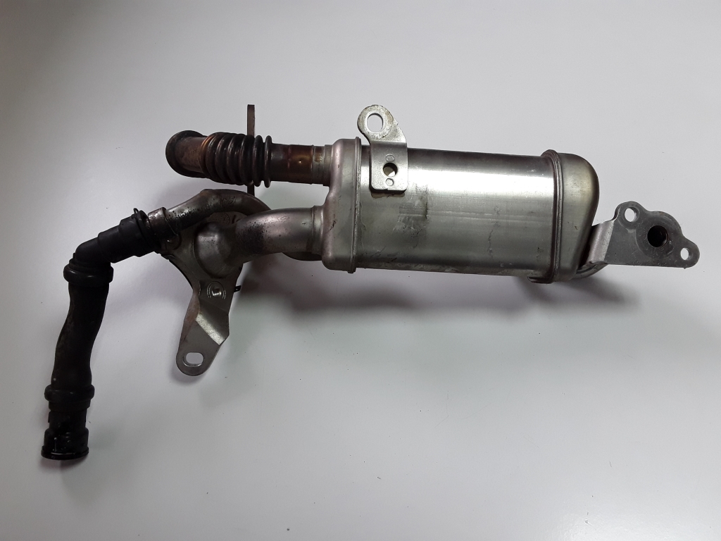Used NISSAN Qashqai EGR valve cooler 147357324R