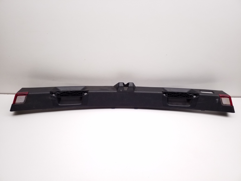 Used Mercedes Benz C-Class Other detail of the boot lid punch A2047400772