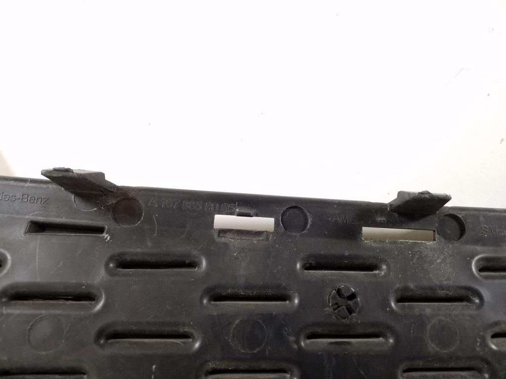 Naudotas Mercedes Benz GLE-Class Priekinio bamperio apatines groteles ...