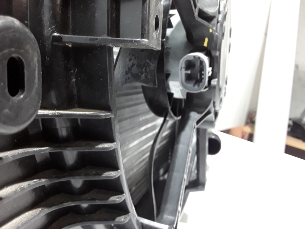 Used Dacia Sandero Radiator set and its details