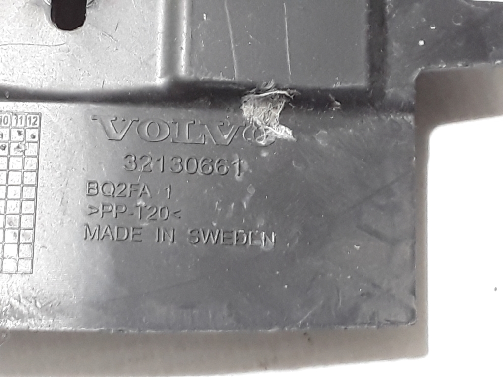 Used VOLVO XC90 Other part of the front wing 32130661