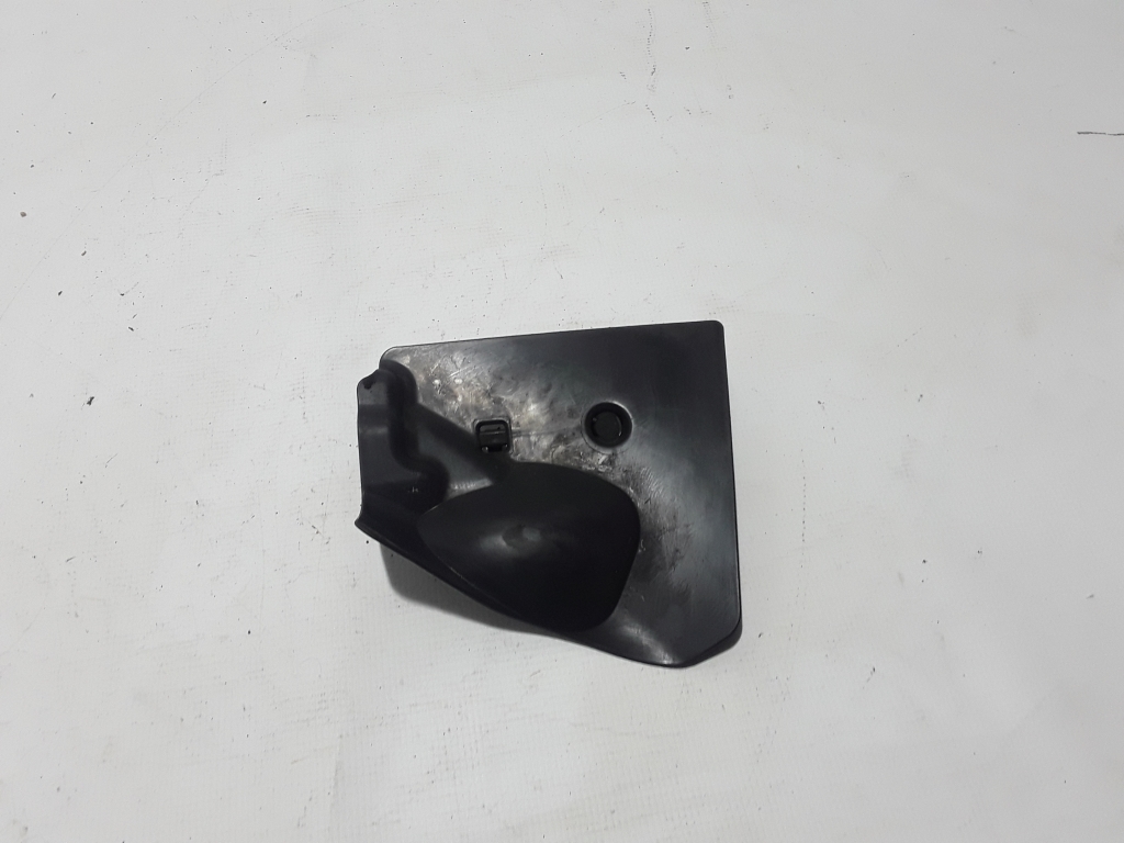 Used RENAULT Master Other part of the front wing 214682234R