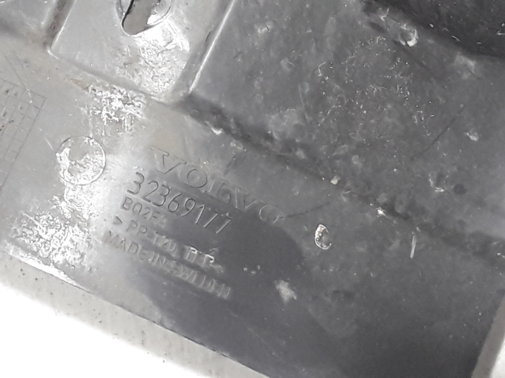 Used VOLVO XC90 Other part of the front wing 32369177