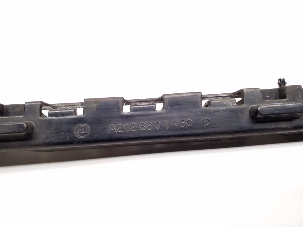 Used Mercedes Benz E-Class Rear bumper bracket A2128801430