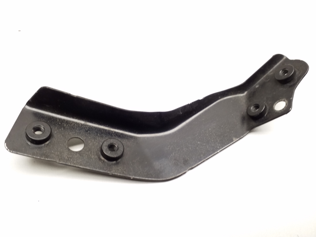 Used Mercedes Benz C-Class Another detail of the front bumper beam ...