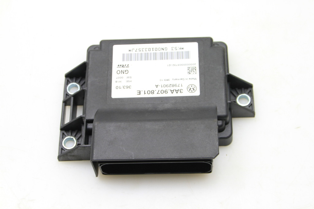 Used Volkswagen Passat Electric handbrake control module 3AA907801E