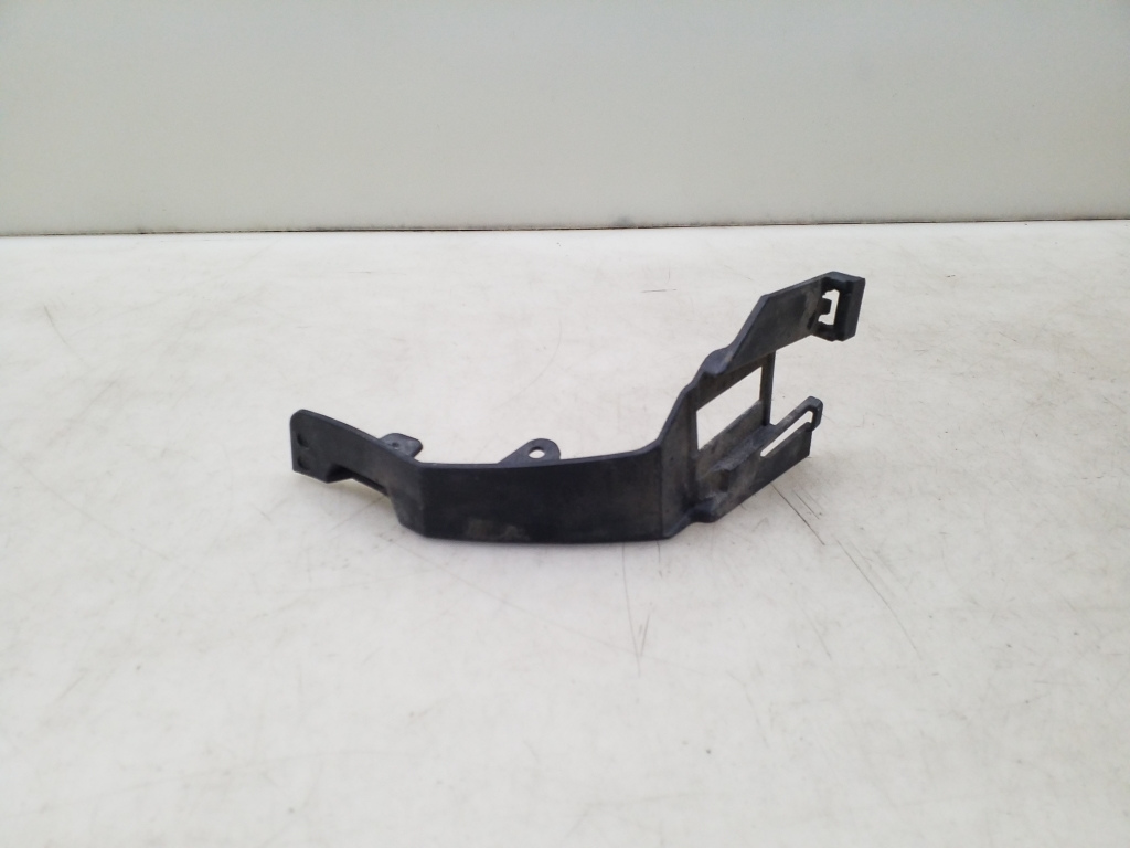 Used Mercedes Benz E-Class Rear bumper bracket A2138854905