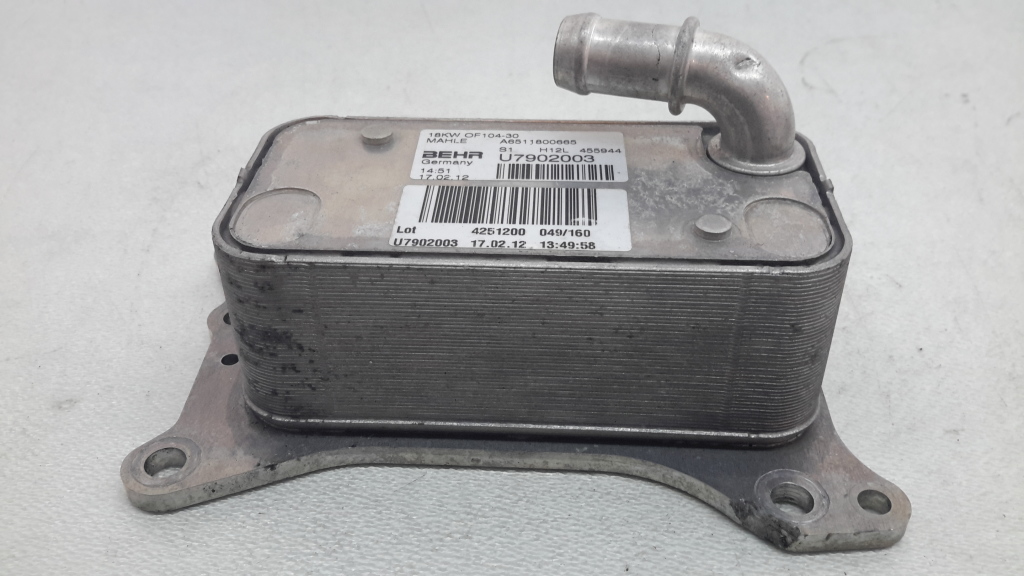 Used Mercedes Benz Sprinter Oil cooler A6511800665