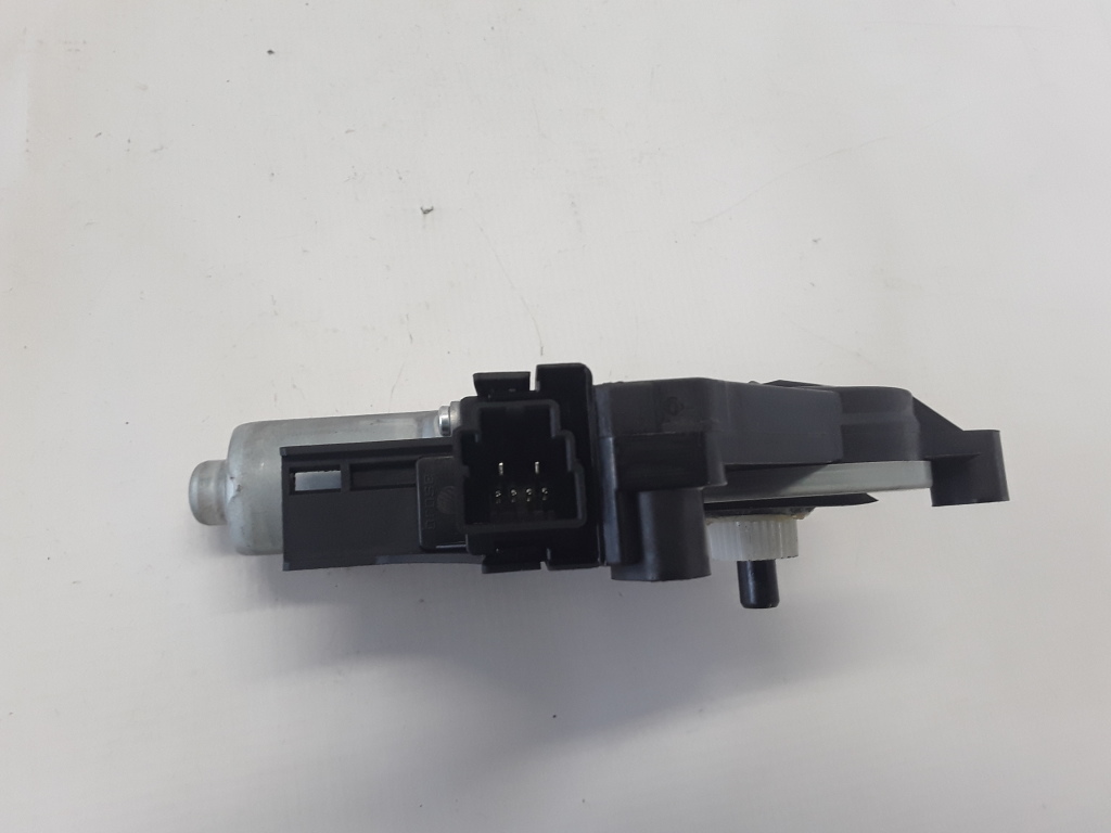 Naudotas VOLVO XC60 Galinių šoninių durų stiklo pakėlėjo varikliukas ...