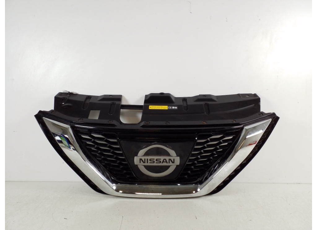 Used NISSAN Qashqai Front grille 62310-HV00A