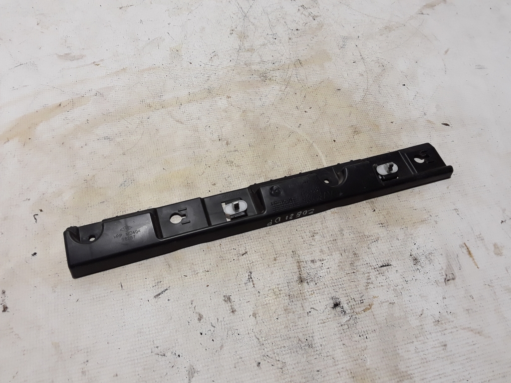 Used RENAULT Zoe Exterior sill trim bracket 764583905R