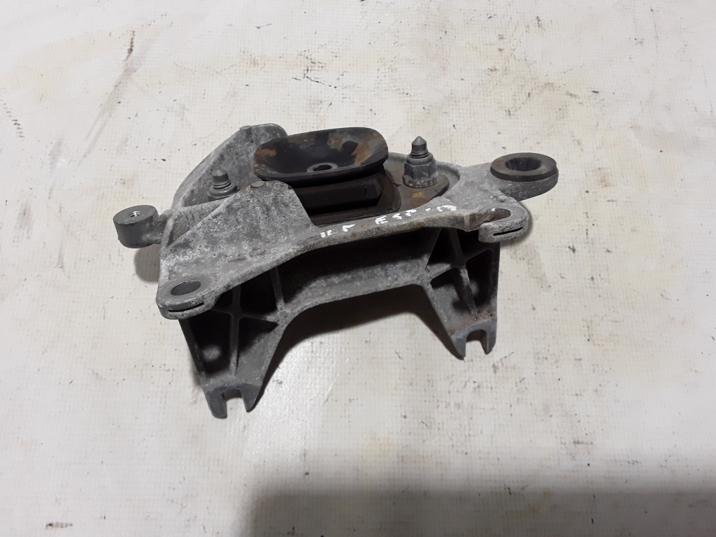 Used RENAULT Espace Gearbox holder 112221641R