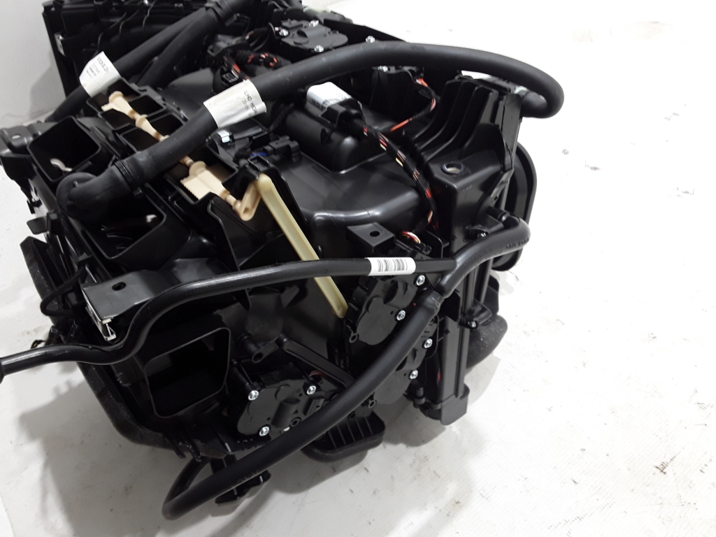 Naudotas VOLVO XC90 Salono pečius ir jo detalės 32226261