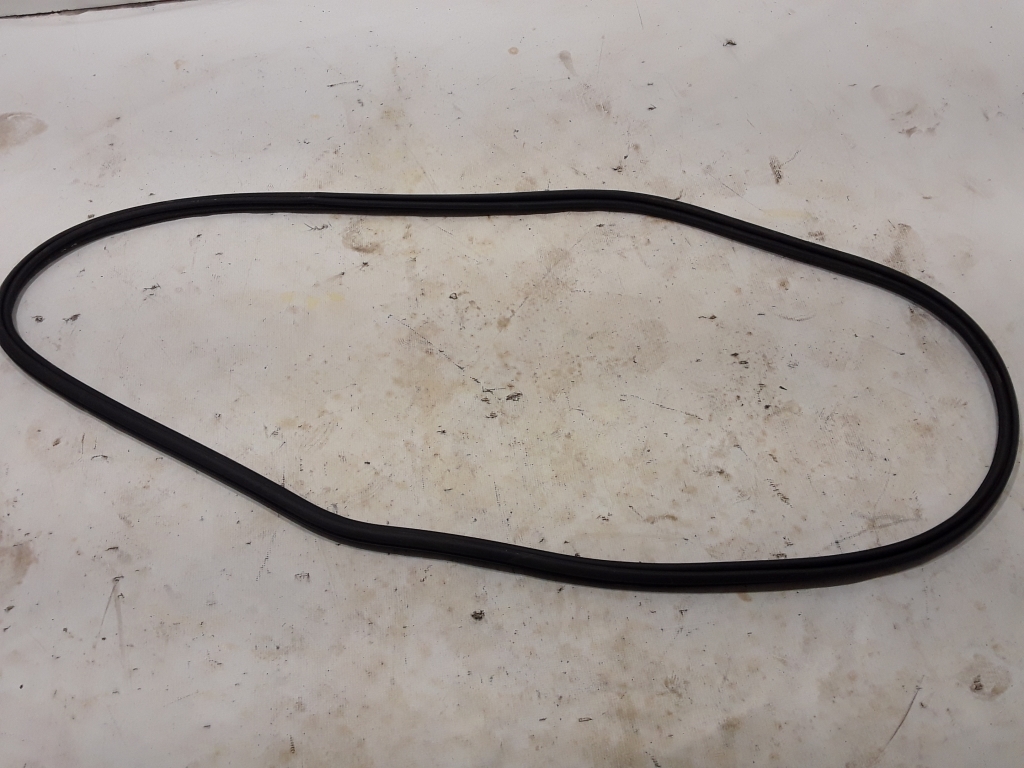 Naudotas VOLVO XC90 Galinių šoninių durų sandarinimo guma ant durų 31457674