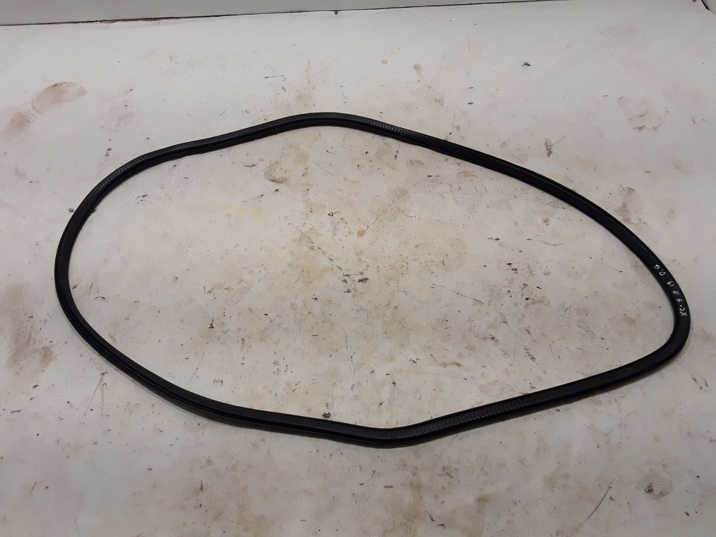 Naudotas VOLVO XC90 Galinių šoninių durų sandarinimo guma ant durų 31457674