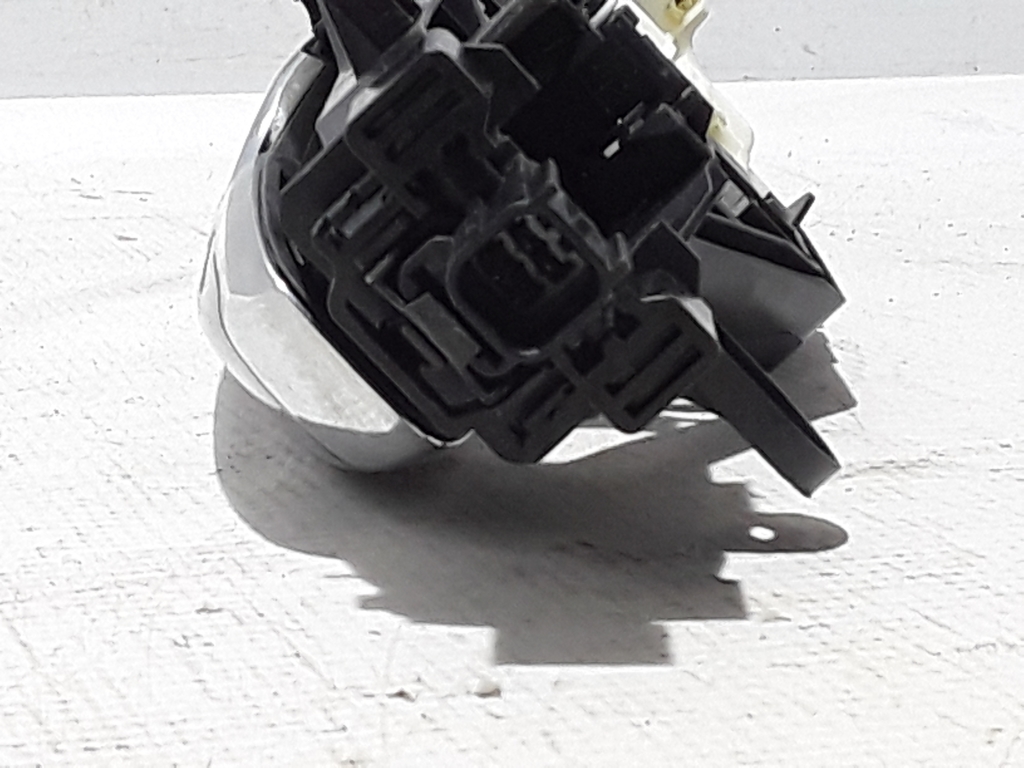 Used VOLVO XC90 Rear side door opening handle outer and its details