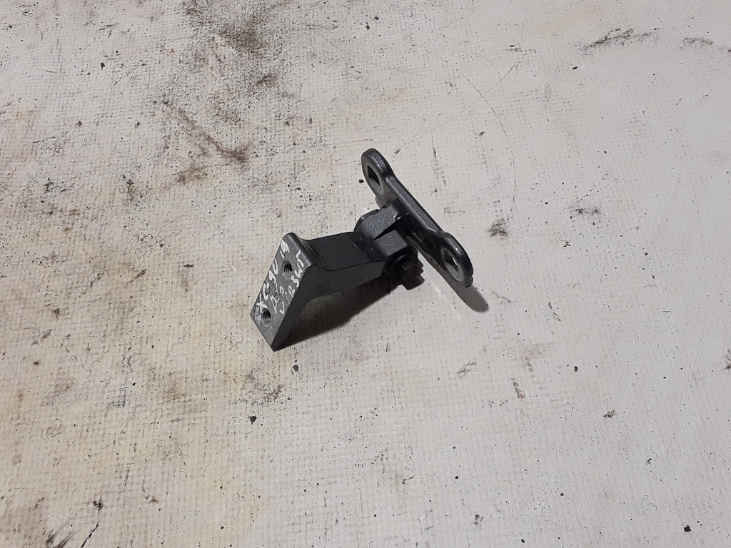 Used VOLVO XC90 Rear side door hinge upper 31424594