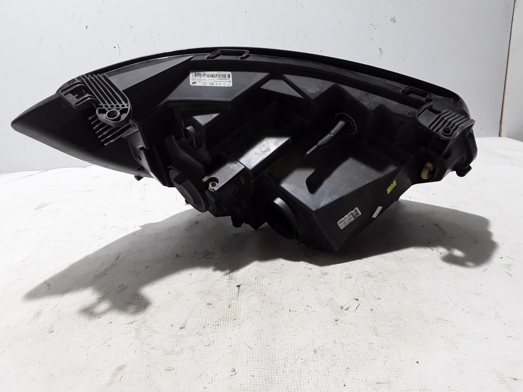 Used RENAULT Master Headlights 260607867R