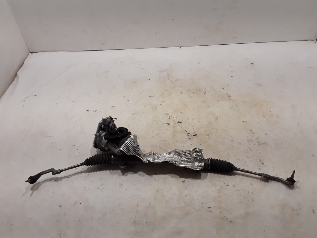 Used Peugeot 208 Steering column 9834749280