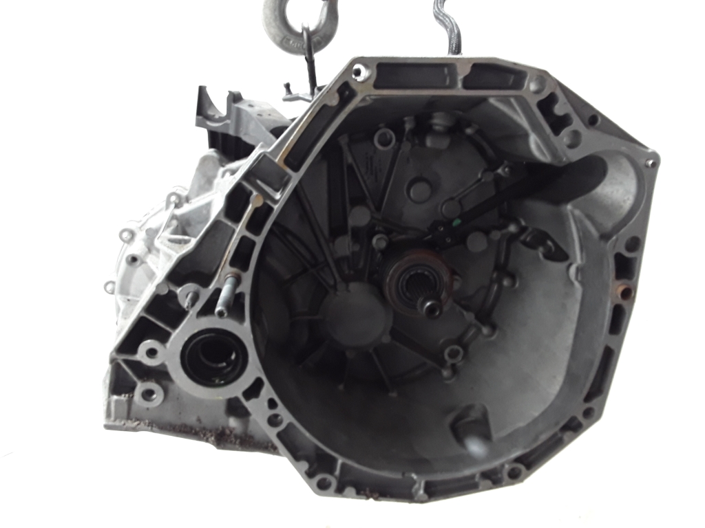 Used Dacia Duster Gearbox TL4369