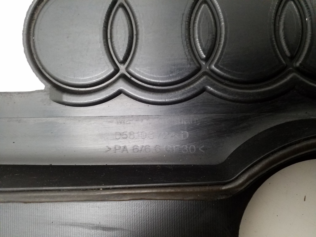 Used AUDI A4 Engine trim 058103724D