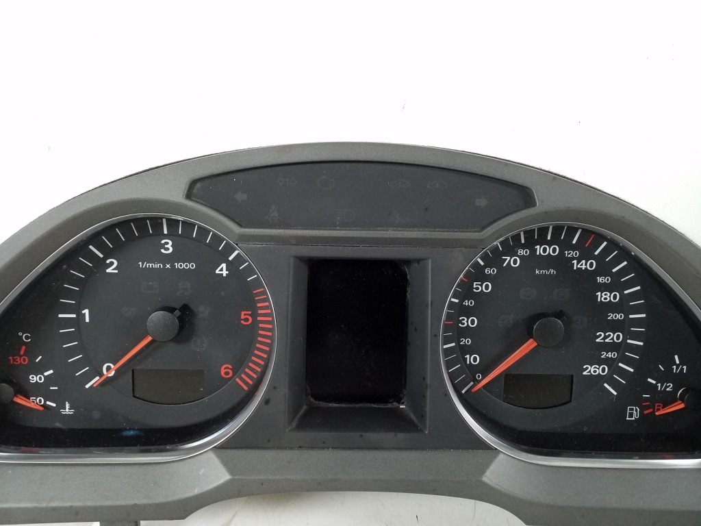 Used AUDI A6 Dashboard 4F0920900N