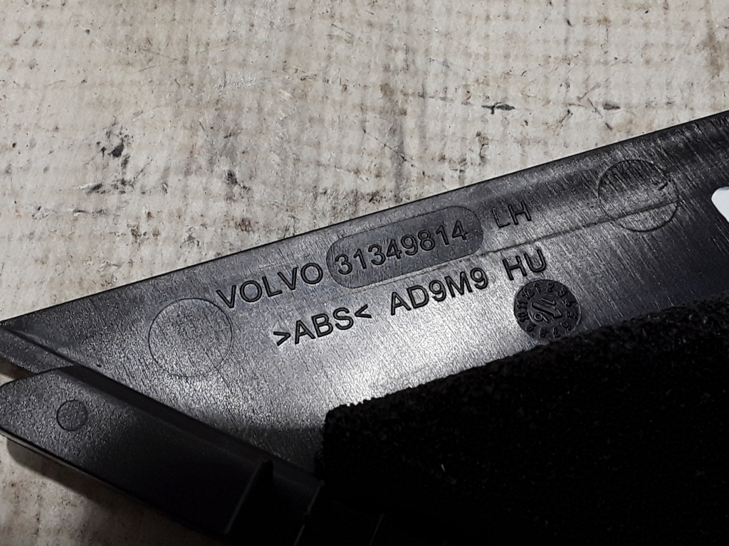Used VOLVO XC90 Trim to the mirror triangle 31349814