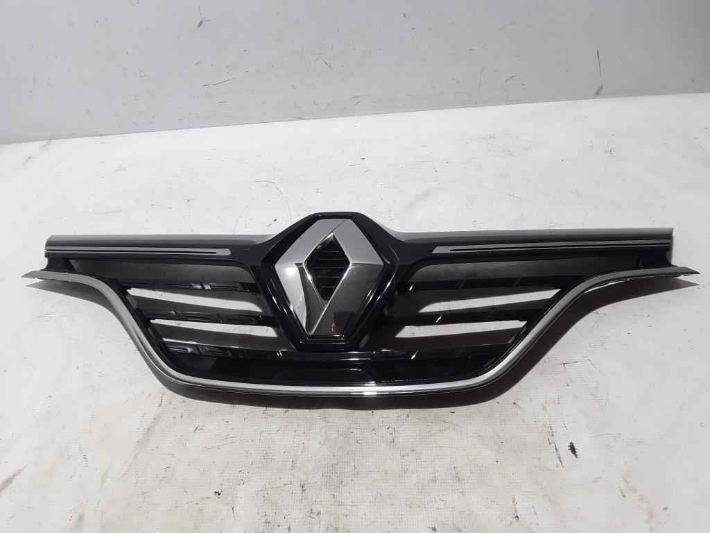 Naudotas RENAULT Megane Priekinės grotelės 623109985R