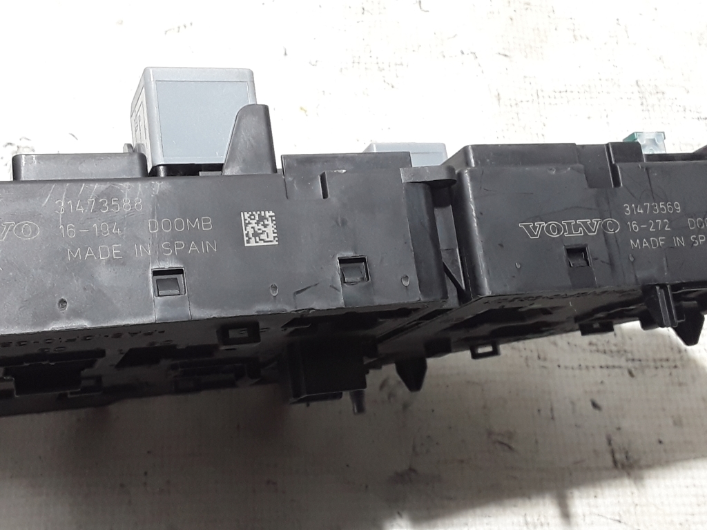 Naudotas VOLVO XC90 Saugiklių blokai 31473588