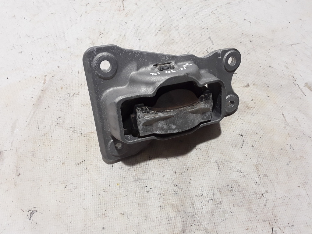 Used VOLVO XC90 Gearbox holder 31460883