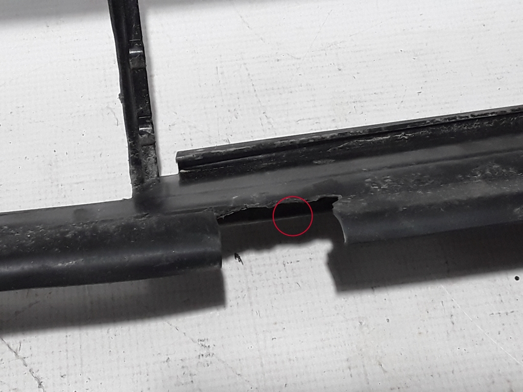 Used VOLVO XC90 Air deflector for intercooler radiator 31353797