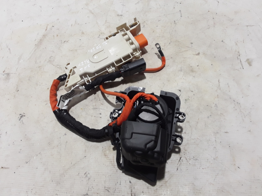 Used VOLVO XC90 Battery charging socket 31409667