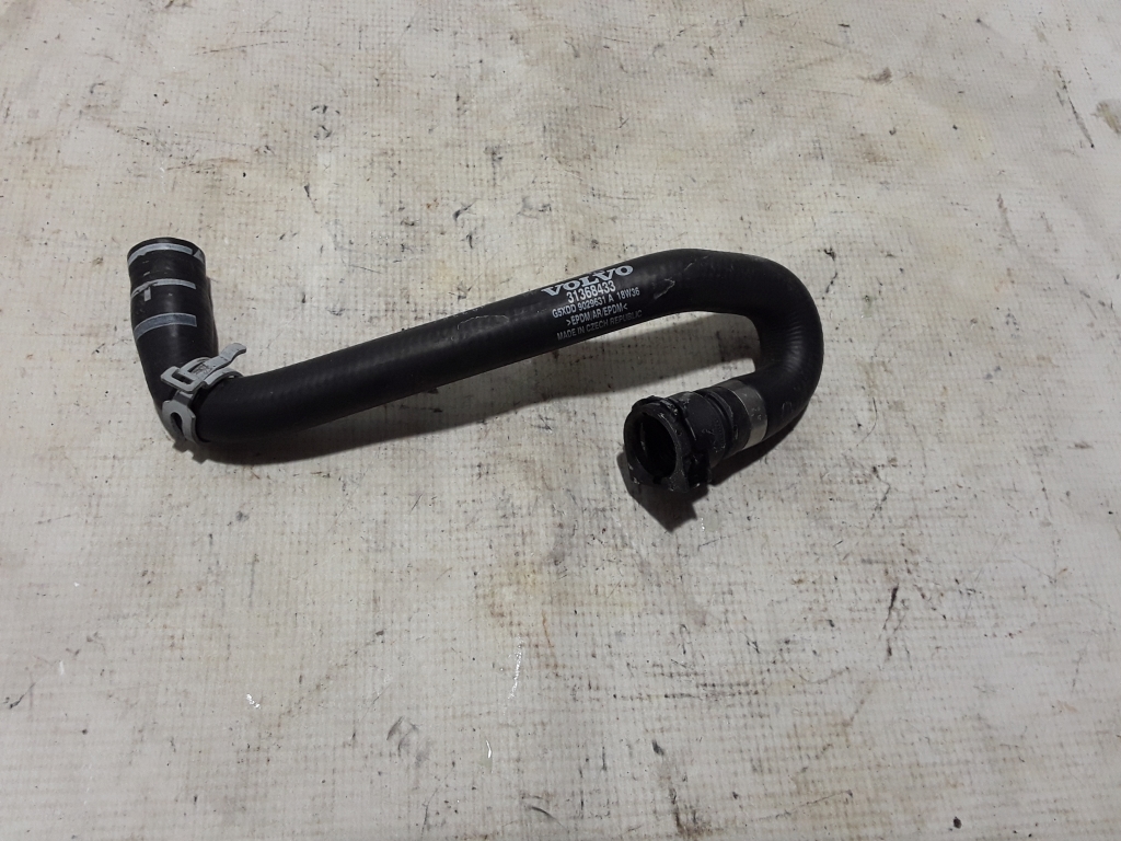 Used VOLVO XC90 Cooling radiator hose 31368433