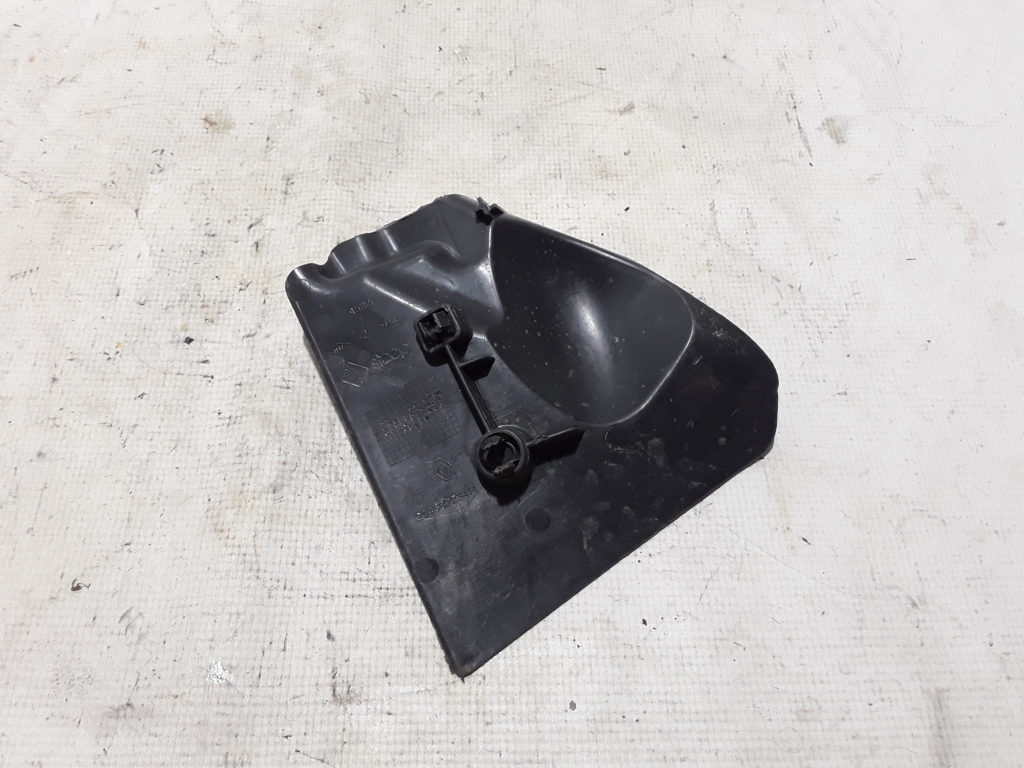 Naudotas RENAULT Master Priekinio posparnio kita detalė 214682234R