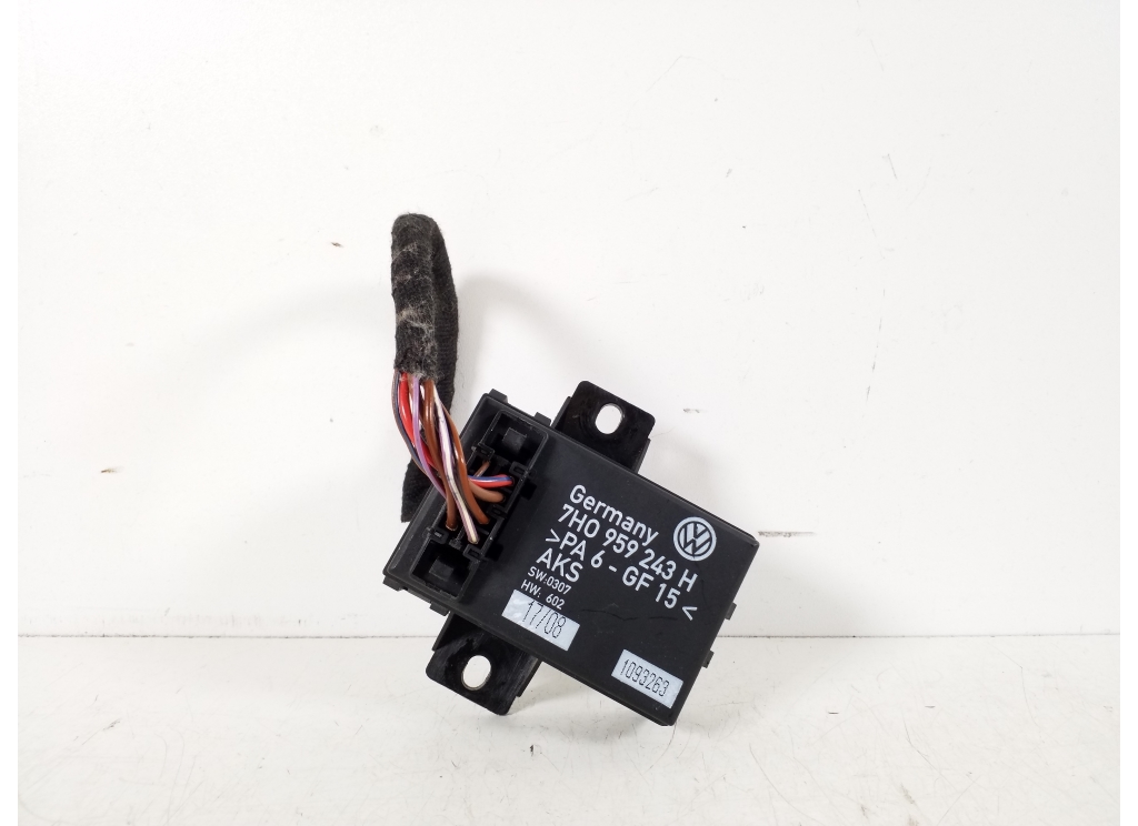 Used Volkswagen Multivan Control panel 7H0959243H
